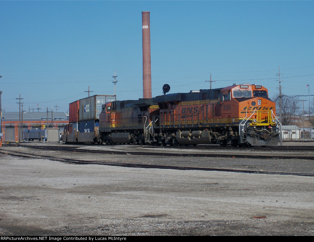 BNSF 8066 DPU on eastbound BNSF intermodal train